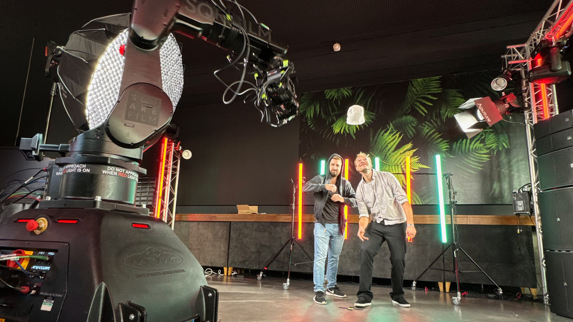 CREW CALL meets Glambot - SQUARE FILM ROBOTICS